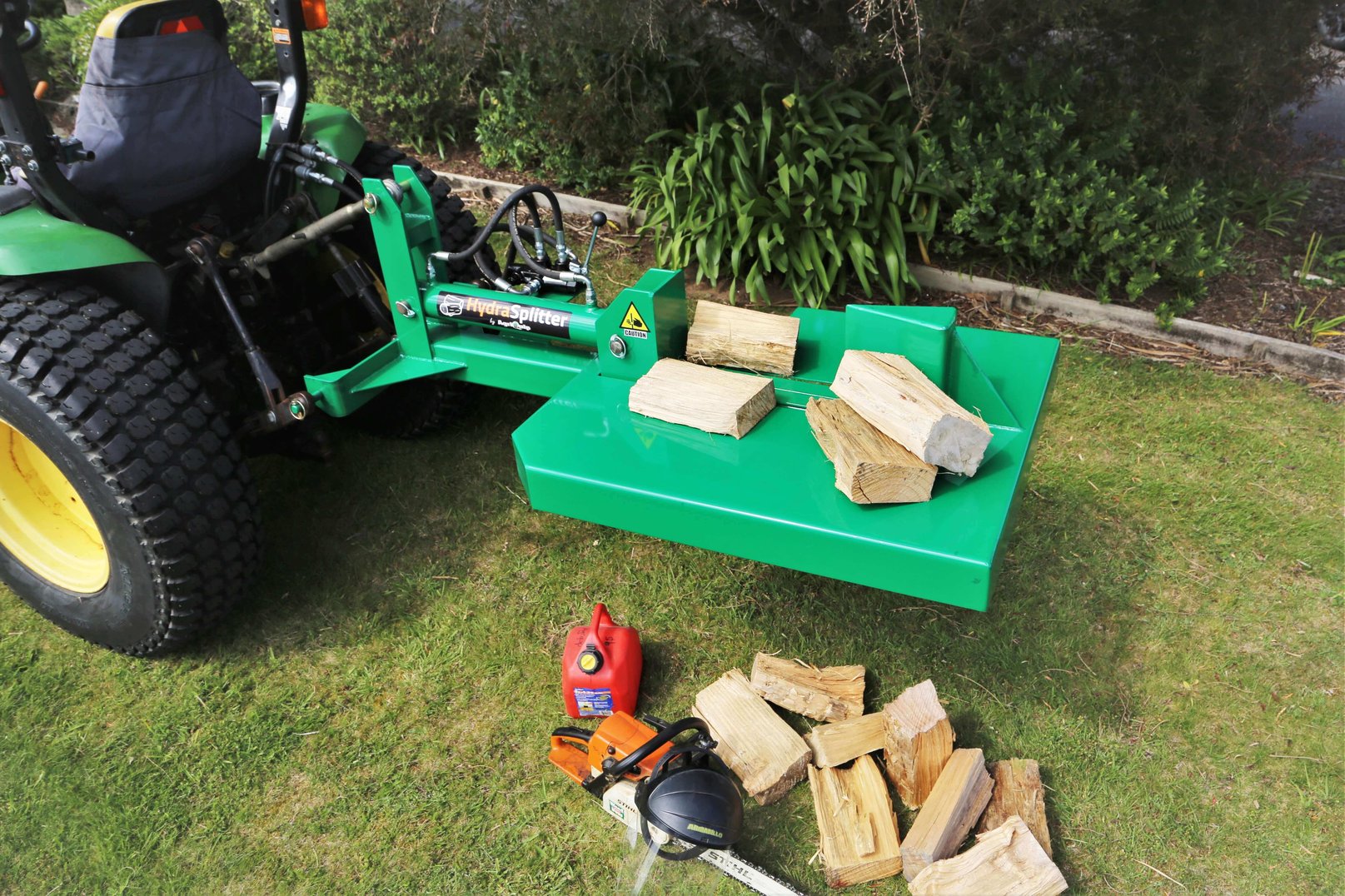 Choosing the perfect wood splitter | AgriQuip